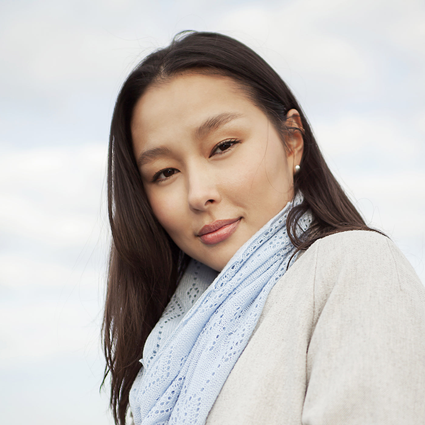 G.H.Hurt & Son Luxury Knitted Shawls & Lace Scarves